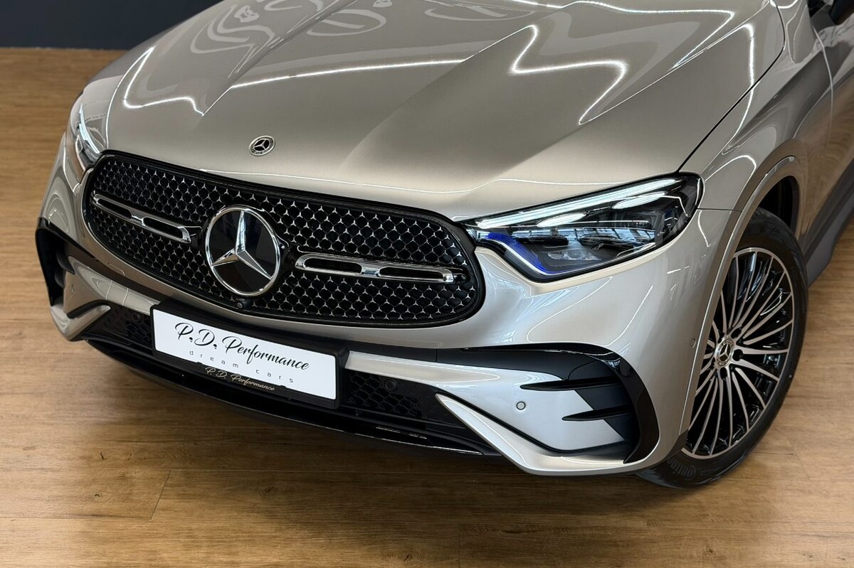 Mercedes-Benz GLC 220d 4Matic AMG Line / Digital Light / Distronic ...
